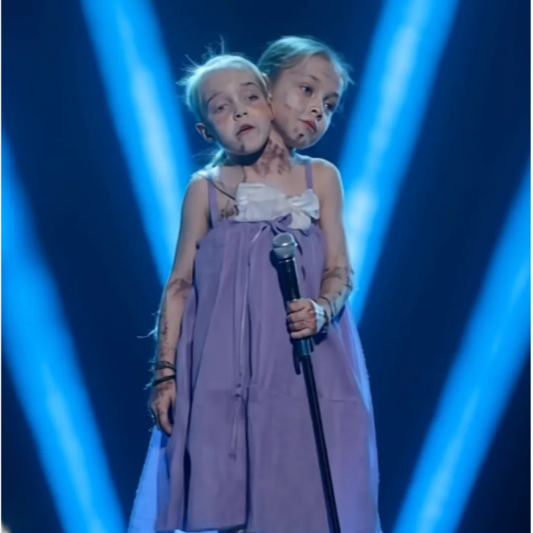 Heart-Wrenching AGT Performance by Conjoined Twins Leaves the Audience in Tears, as Their ...